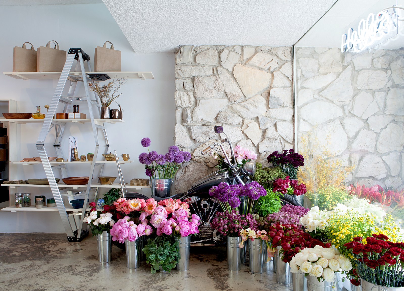 4 Tips to Decorate Your Home Boutique - Hunar Online Blog