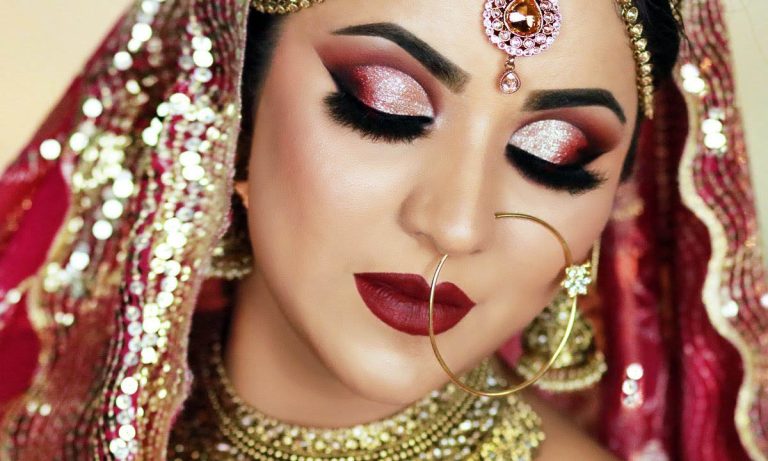 Learn About the Best Online Makeup Courses!